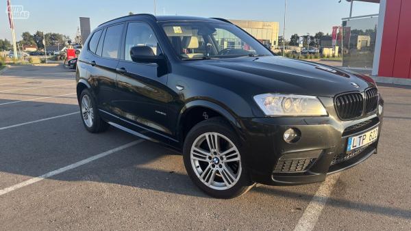 Black BMW X3 2014 in Vilnius, with an engine capacity of 2.00 L and mileage of 370 thousand km for 8799 €, photo 4 on AUTOMOTO.COM.LV