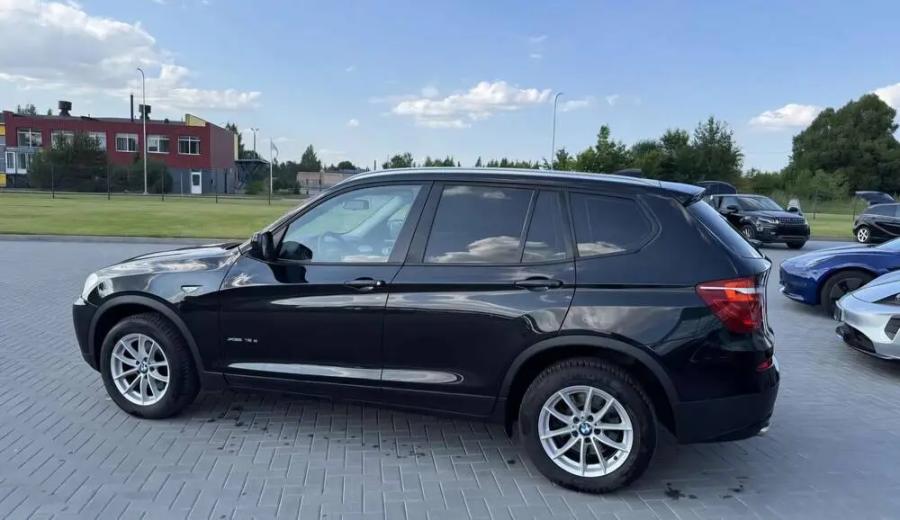 Black BMW X3 2014 in Telschi, with an engine capacity of 2.00 L and mileage of 223 thousand km for 7990 €, photo 7 on AUTOMOTO.COM.LV