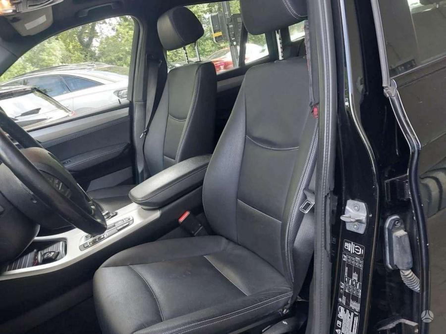 Melns BMW X3 2014 Viļņa, ar dzinēja tilpumu 2.00 L un nobraukumu 298 tūkst. km par 10700 €, foto 19 vietnē AUTOMOTO.COM.LV