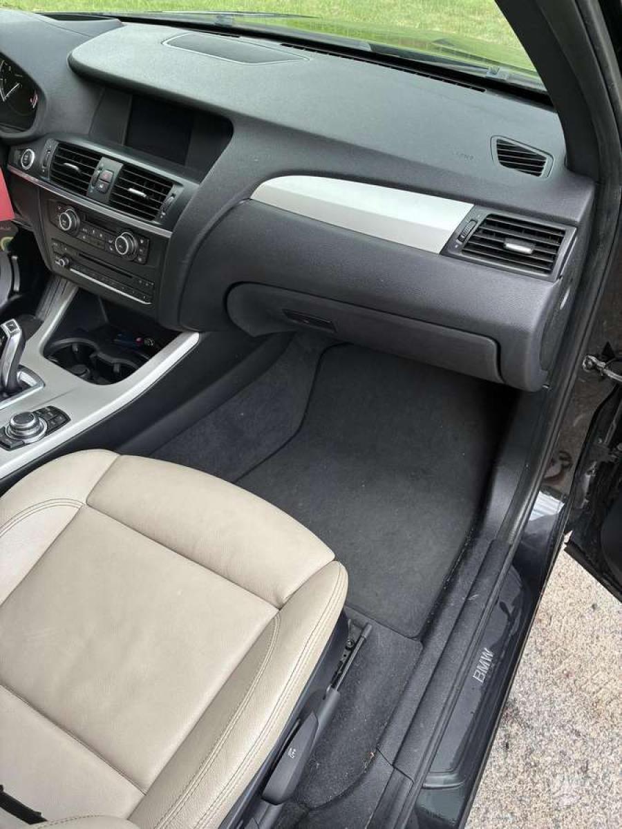 Melns BMW X3 2014 Kauņa, ar dzinēja tilpumu 2.00 L un nobraukumu 226 tūkst. km par 13200 €, foto 22 vietnē AUTOMOTO.COM.LV