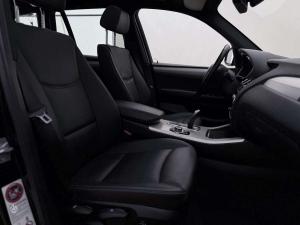 Black BMW X3 2014 in Vilnius, with an engine capacity of 2.00 L and mileage of 298 thousand km for 11000 €, photo 16 on AUTOMOTO.COM.LV