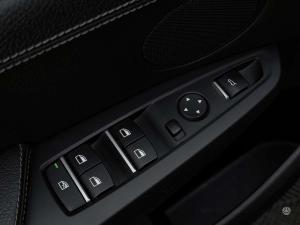 Black BMW X3 2014 in Vilnius, with an engine capacity of 2.00 L and mileage of 298 thousand km for 10700 €, photo 21 on AUTOMOTO.COM.LV