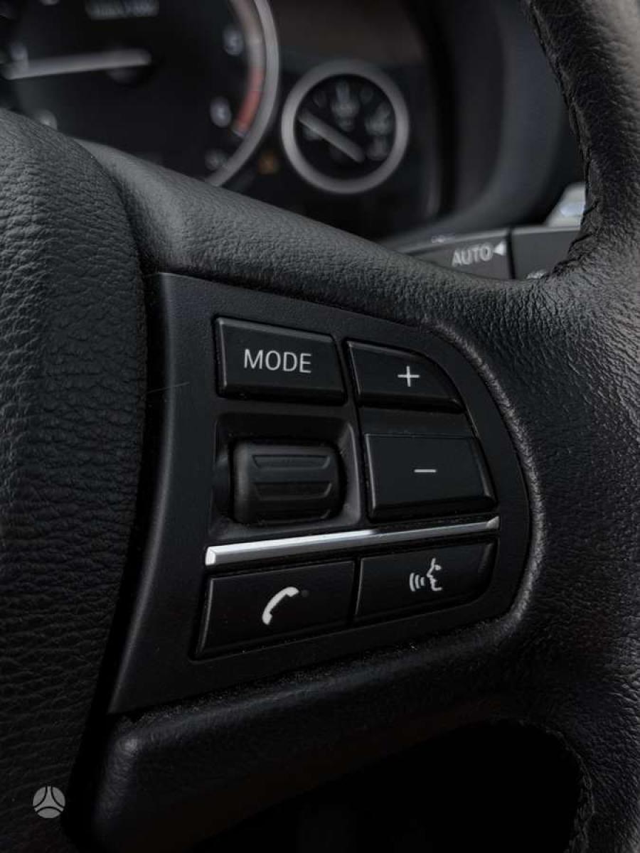 Black BMW X3 2014 in Vilnius, with an engine capacity of 2.00 L and mileage of 298 thousand km for 10700 €, photo 26 on AUTOMOTO.COM.LV