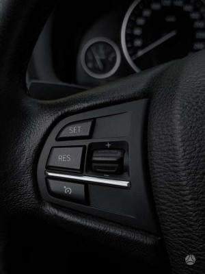 Black BMW X3 2014 in Vilnius, with an engine capacity of 2.00 L and mileage of 298 thousand km for 10700 €, photo 27 on AUTOMOTO.COM.LV