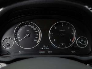 Black BMW X3 2014 in Vilnius, with an engine capacity of 2.00 L and mileage of 298 thousand km for 10700 €, photo 28 on AUTOMOTO.COM.LV
