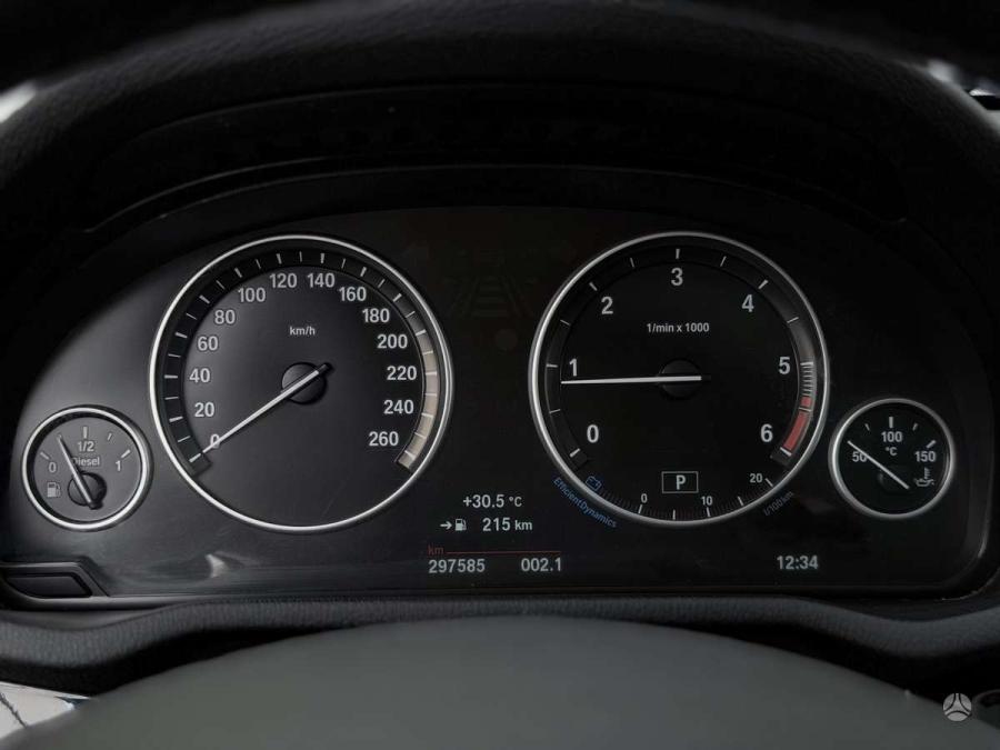 Black BMW X3 2014 in Vilnius, with an engine capacity of 2.00 L and mileage of 298 thousand km for 10700 €, photo 28 on AUTOMOTO.COM.LV