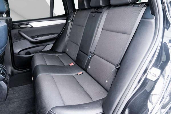 Black BMW X3 2014 in Kaunas, with an engine capacity of 2.00 L and mileage of 298 thousand km for 10590 €, photo 9 on AUTOMOTO.COM.LV