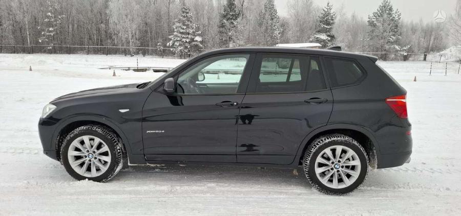 Black BMW X3 2015 in Panevezys, with an engine capacity of 2.00 L and mileage of 269 thousand km for 12300 €, photo 2 on AUTOMOTO.COM.LV