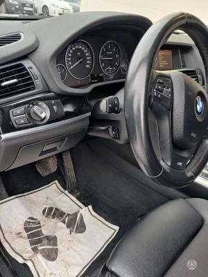 Black BMW X3 2015 in Jonava, with an engine capacity of 2.00 L and mileage of 257 thousand km for 13750 €, photo 10 on AUTOMOTO.COM.LV