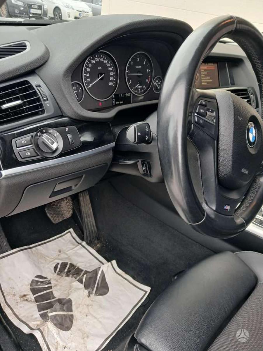 Black BMW X3 2015 in Jonava, with an engine capacity of 2.00 L and mileage of 257 thousand km for 13750 €, photo 10 on AUTOMOTO.COM.LV