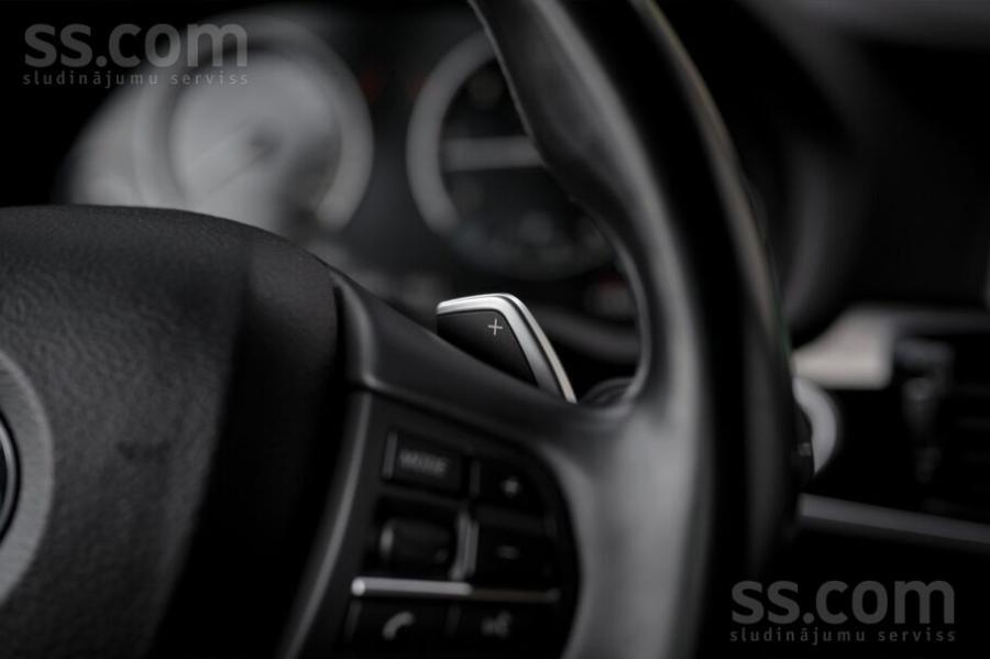 Black BMW X3 2015 in Talsi, with an engine capacity of 3.00 L and mileage of 232 thousand km for 17950 €, photo 19 on AUTOMOTO.COM.LV