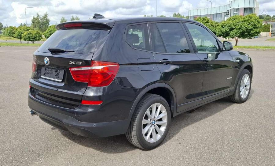 Black BMW X3 2015 in Panevezys, with an engine capacity of 2.00 L and mileage of 269 thousand km for 11750 €, photo 5 on AUTOMOTO.COM.LV