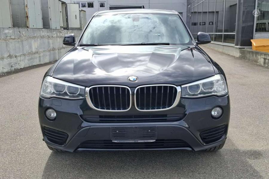 Black BMW X3 2015 in Panevezys, with an engine capacity of 2.00 L and mileage of 269 thousand km for 11750 €, photo 8 on AUTOMOTO.COM.LV