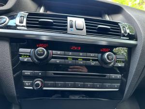 Black BMW X3 2015 in Vilnius, with an engine capacity of 2.99 L and mileage of 300 thousand km for 13100 €, photo 23 on AUTOMOTO.COM.LV
