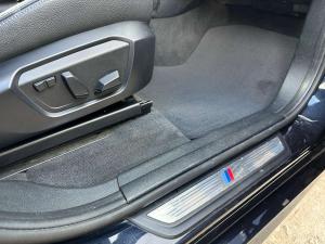 Black BMW X3 2015 in Vilnius, with an engine capacity of 2.99 L and mileage of 300 thousand km for 13100 €, photo 29 on AUTOMOTO.COM.LV