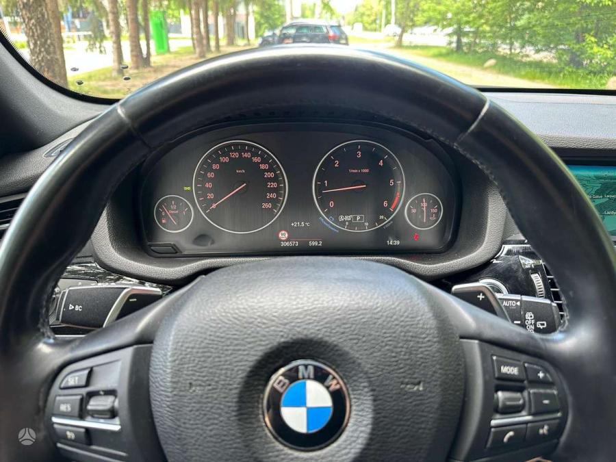 Black BMW X3 2015 in Vilnius, with an engine capacity of 2.99 L and mileage of 300 thousand km for 13100 €, photo 39 on AUTOMOTO.COM.LV