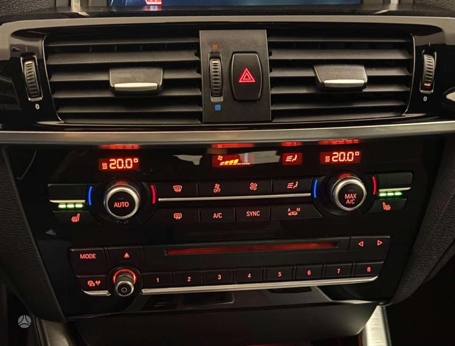 Black BMW X3 2015 in Marijampole, with an engine capacity of 2.99 L and mileage of 202 thousand km for 15500 €, photo 16 on AUTOMOTO.COM.LV