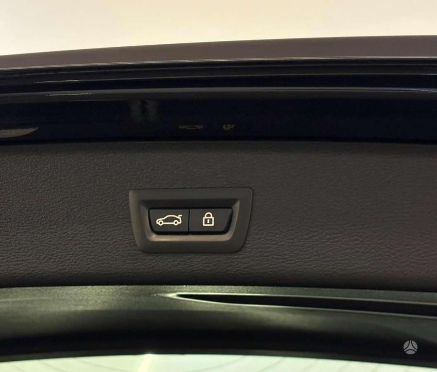 Black BMW X3 2015 in Marijampole, with an engine capacity of 2.99 L and mileage of 258 thousand km for 15200 €, photo 19 on AUTOMOTO.COM.LV