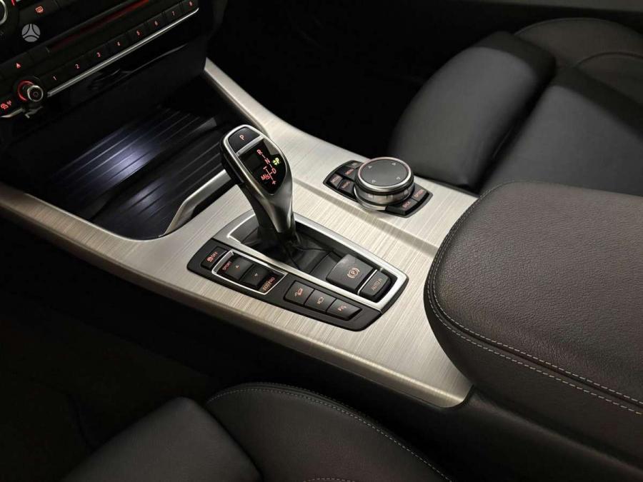 Black BMW X3 2015 in Marijampole, with an engine capacity of 2.99 L and mileage of 258 thousand km for 15200 €, photo 37 on AUTOMOTO.COM.LV