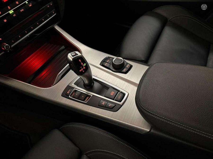 Melns BMW X3 2015 Marijampole, ar dzinēja tilpumu 2.00 L un nobraukumu 179 tūkst. km par 16450 €, foto 4 vietnē AUTOMOTO.COM.LV
