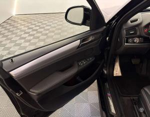 Melns BMW X3 2015 Marijampole, ar dzinēja tilpumu 2.00 L un nobraukumu 179 tūkst. km par 16450 €, foto 23 vietnē AUTOMOTO.COM.LV