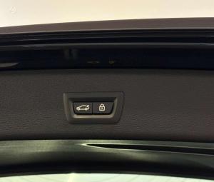 Black BMW X3 2015 in Marijampole, with an engine capacity of 2.99 L and mileage of 258 thousand km for 14950 €, photo 19 on AUTOMOTO.COM.LV