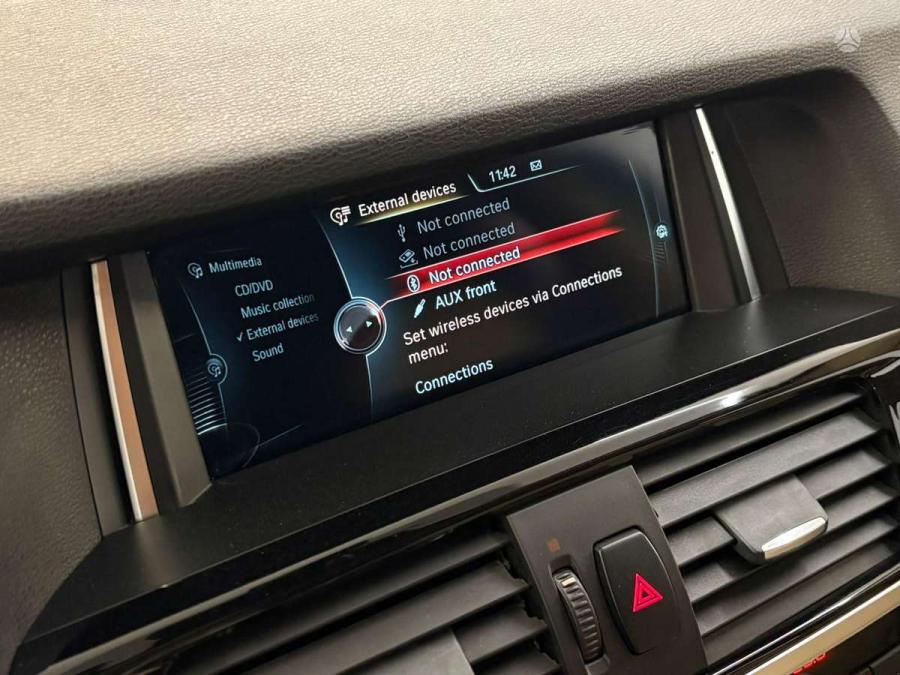 Black BMW X3 2015 in Marijampole, with an engine capacity of 2.99 L and mileage of 349 thousand km for 13850 €, photo 10 on AUTOMOTO.COM.LV