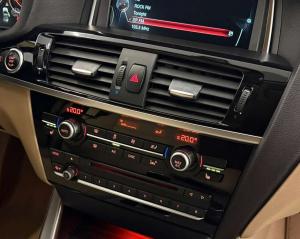 Black BMW X3 2015 in Marijampole, with an engine capacity of 2.99 L and mileage of 349 thousand km for 13850 €, photo 12 on AUTOMOTO.COM.LV