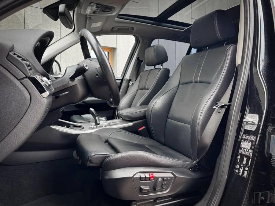 Black BMW X3 2016 in Riga, with an engine capacity of 2.00 L and mileage of 195 thousand km for 16700 €, photo 10 on AUTOMOTO.COM.LV