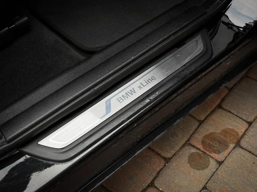 Black BMW X3 2016 in Riga, with an engine capacity of 2.00 L and mileage of 195 thousand km for 16700 €, photo 16 on AUTOMOTO.COM.LV