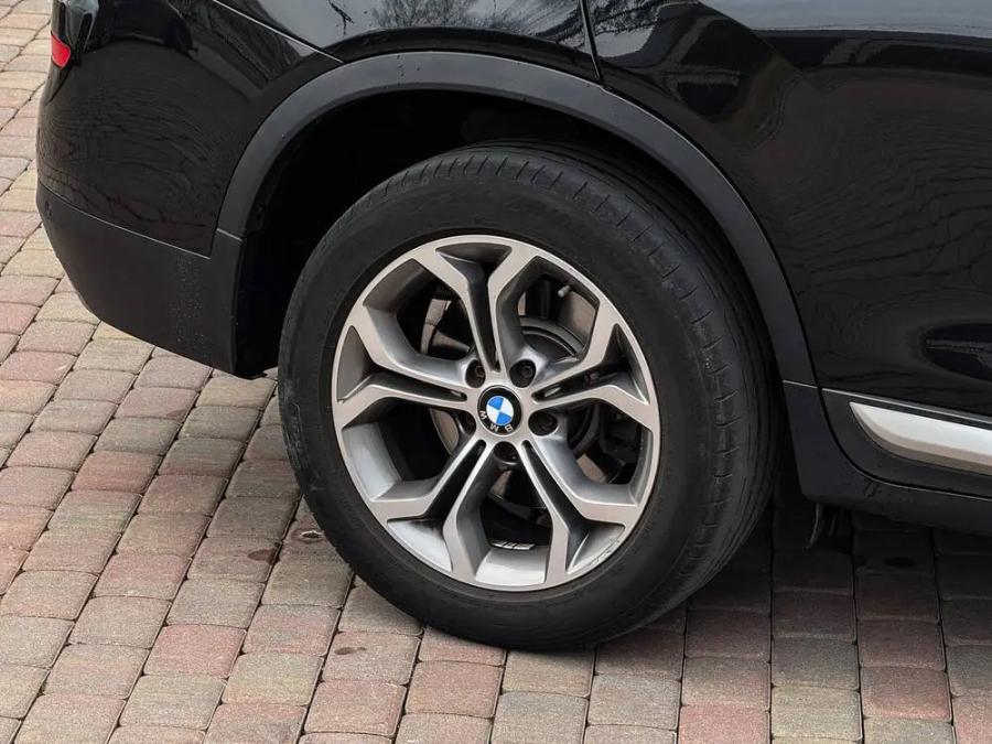 Black BMW X3 2016 in Riga, with an engine capacity of 2.00 L and mileage of 195 thousand km for 16700 €, photo 25 on AUTOMOTO.COM.LV