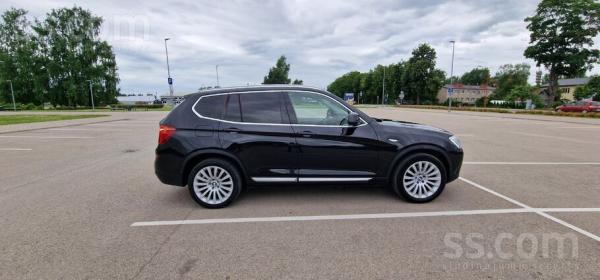 Black BMW X3 2016 in Jekabpils, with an engine capacity of 2.00 L and mileage of 269 thousand km for 16650 €, photo 5 on AUTOMOTO.COM.LV