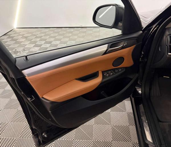Melns BMW X3 2016 Marijampole, ar dzinēja tilpumu 2.00 L un nobraukumu 187 tūkst. km par 15999 €, foto 7 vietnē AUTOMOTO.COM.LV