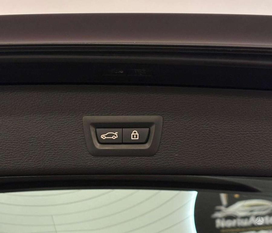 Black BMW X3 2016 in Marijampole, with an engine capacity of 2.00 L and mileage of 187 thousand km for 15999 €, photo 16 on AUTOMOTO.COM.LV