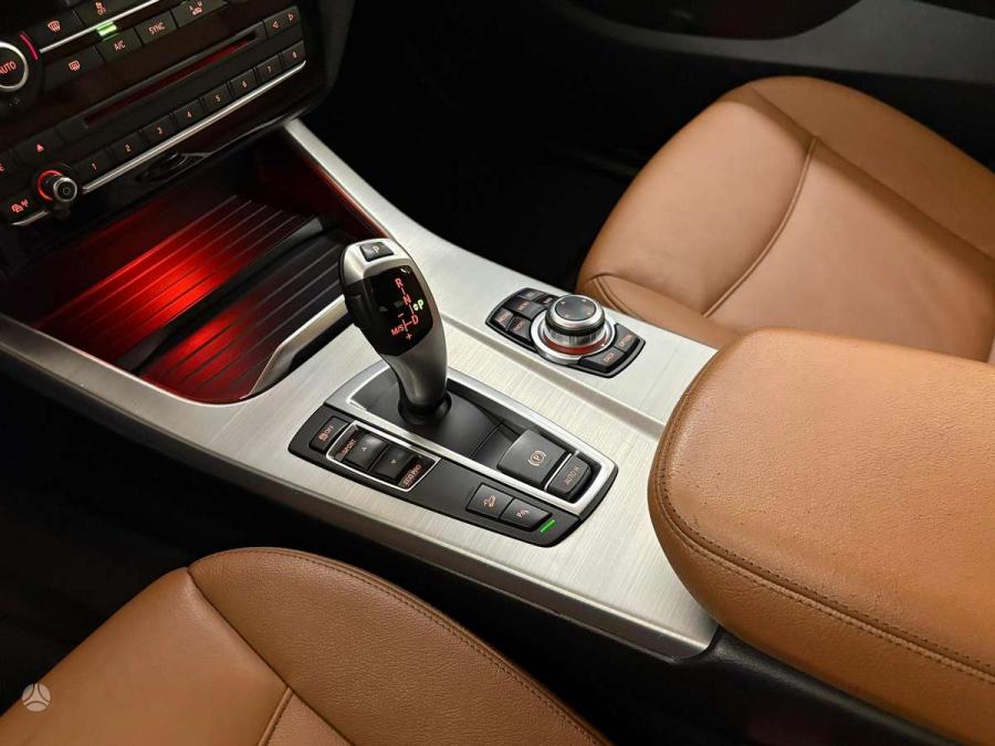 Black BMW X3 2016 in Marijampole, with an engine capacity of 2.00 L and mileage of 187 thousand km for 15999 €, photo 24 on AUTOMOTO.COM.LV