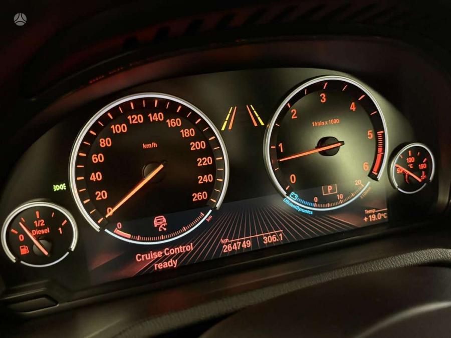 Black BMW X3 2016 in Marijampole, with an engine capacity of 2.99 L and mileage of 265 thousand km for 16999 €, photo 4 on AUTOMOTO.COM.LV