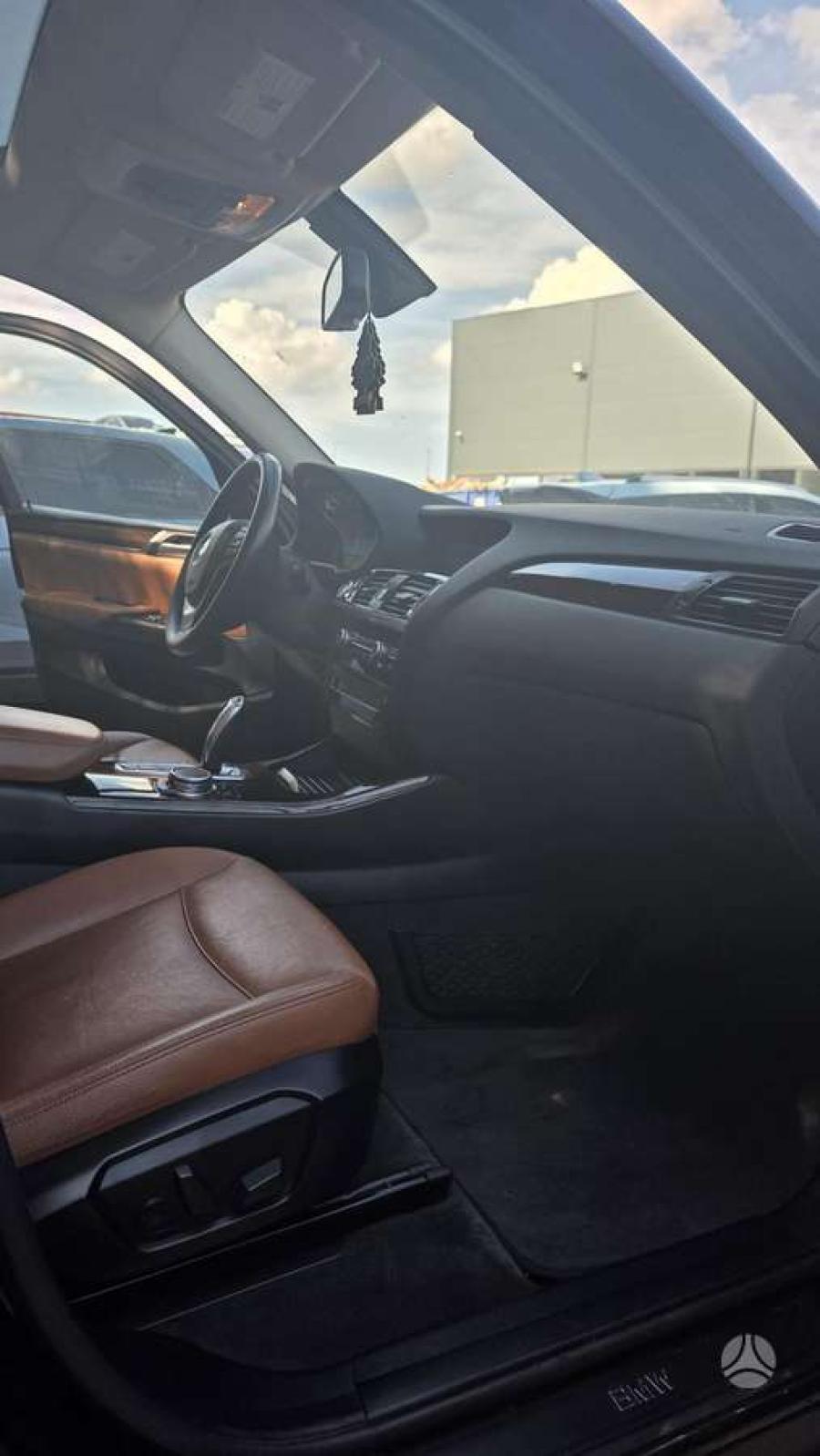 Black BMW X3 2016 in Klaipeda, with an engine capacity of 0.00 L and mileage of 218 thousand km for 6800 €, photo 14 on AUTOMOTO.COM.LV