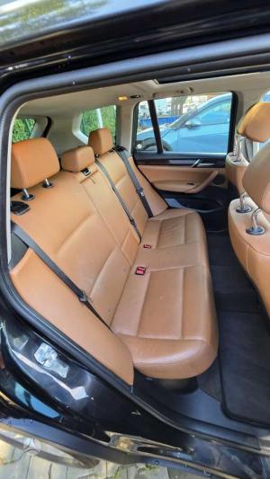 Black BMW X3 2016 in Klaipeda, with an engine capacity of 0.00 L and mileage of 218 thousand km for 6800 €, photo 16 on AUTOMOTO.COM.LV