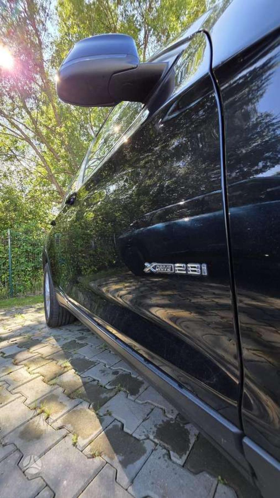 Black BMW X3 2016 in Klaipeda, with an engine capacity of 0.00 L and mileage of 218 thousand km for 6800 €, photo 19 on AUTOMOTO.COM.LV
