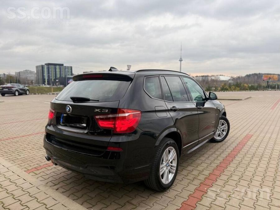 Black BMW X3 2017 in Vilnius, with an engine capacity of 2.00 L and mileage of 241 thousand km for 15000 €, photo 7 on AUTOMOTO.COM.LV