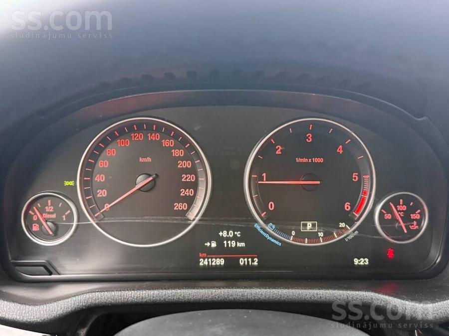 Black BMW X3 2017 in Vilnius, with an engine capacity of 2.00 L and mileage of 241 thousand km for 15000 €, photo 16 on AUTOMOTO.COM.LV