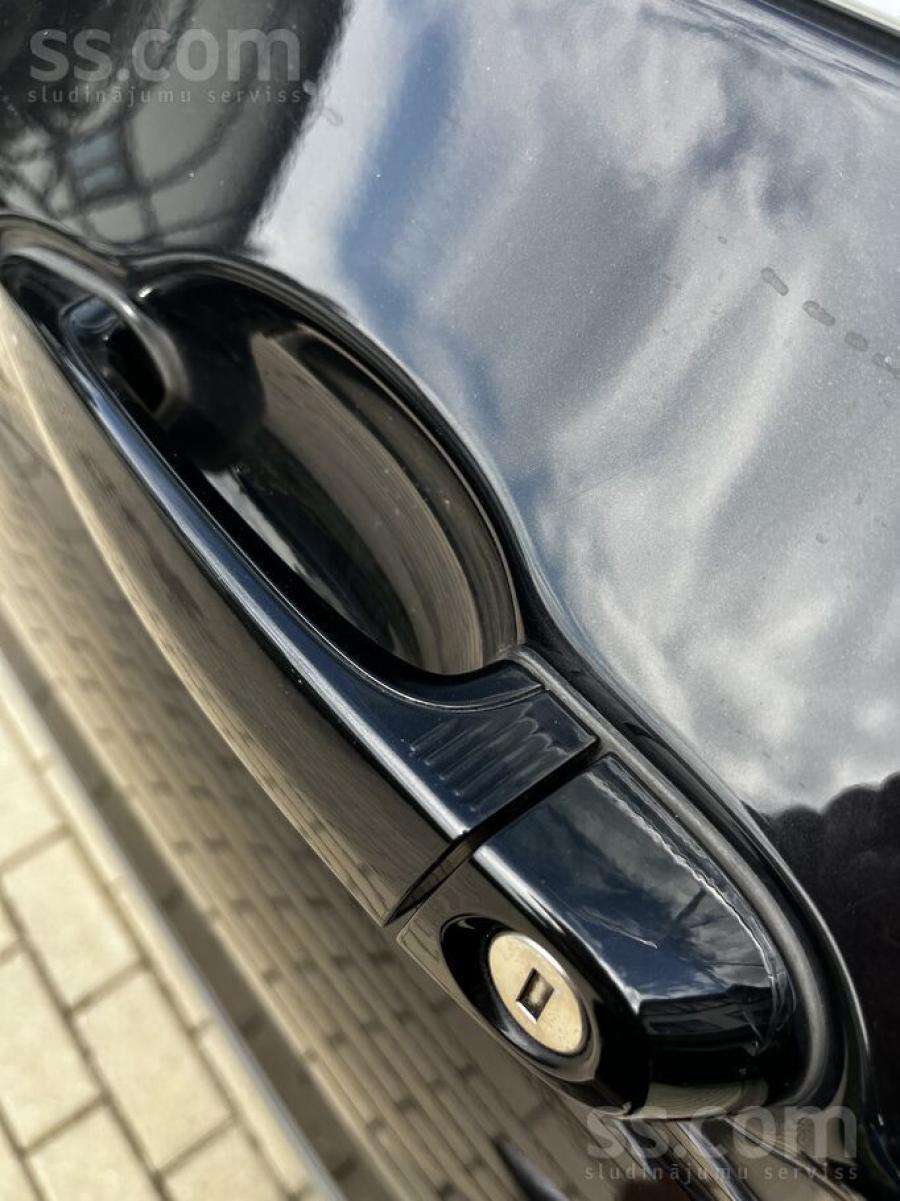 Black BMW X3 2017 in Riga, with an engine capacity of 3.00 L and mileage of 226 thousand km for 17200 €, photo 17 on AUTOMOTO.COM.LV