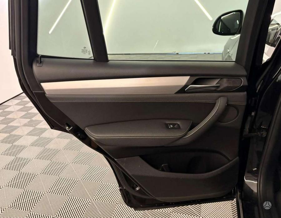Melns BMW X3 2017 Marijampole, ar dzinēja tilpumu 2.00 L un nobraukumu 179 tūkst. km par 16850 €, foto 22 vietnē AUTOMOTO.COM.LV