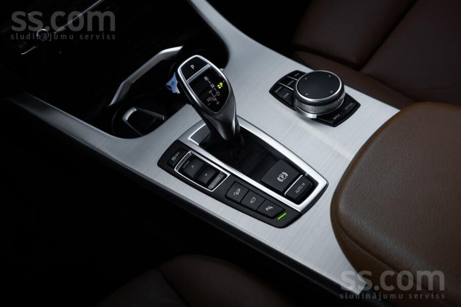 Black BMW X3 2017 in Riga, with an engine capacity of 3.00 L and mileage of 0 thousand km for 16900 €, photo 21 on AUTOMOTO.COM.LV
