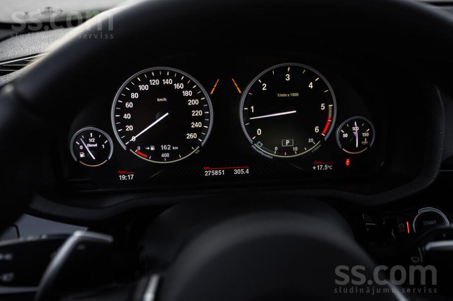 Black BMW X3 2017 in Riga, with an engine capacity of 3.00 L and mileage of 0 thousand km for 16900 €, photo 28 on AUTOMOTO.COM.LV