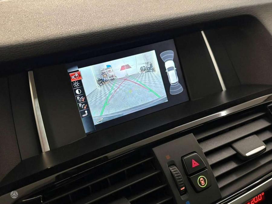 Black BMW X3 2017 in Marijampole, with an engine capacity of 2.00 L and mileage of 272 thousand km for 16450 €, photo 11 on AUTOMOTO.COM.LV