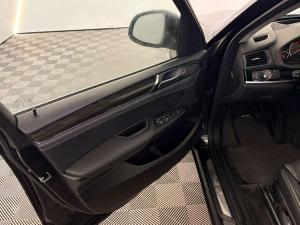 Black BMW X3 2017 in Marijampole, with an engine capacity of 2.00 L and mileage of 272 thousand km for 16450 €, photo 24 on AUTOMOTO.COM.LV