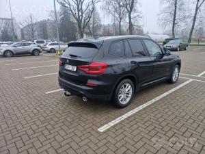 Black BMW X3 2018 in Riga, with an engine capacity of 2.00 L and mileage of 159 thousand km for 22490 €, photo 5 on AUTOMOTO.COM.LV