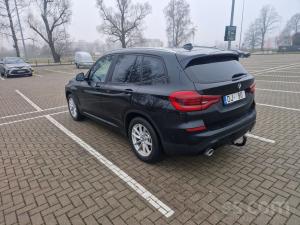 Black BMW X3 2018 in Riga, with an engine capacity of 2.00 L and mileage of 159 thousand km for 22490 €, photo 7 on AUTOMOTO.COM.LV