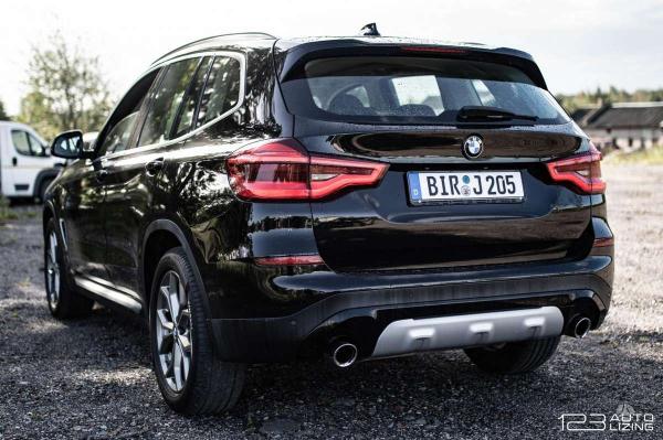 Melns BMW X3 2018 Kretinga, ar dzinēja tilpumu 3.00 L un nobraukumu 305 tūkst. km par 21999 €, foto 8 vietnē AUTOMOTO.COM.LV